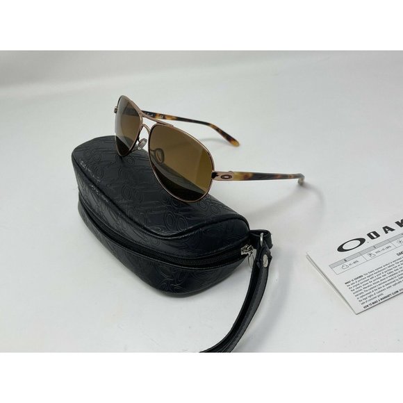 Oakley | Accessories | Oakley Feedback Rose Gold 4794 Polarized Sunglasses Excellent | Poshmark